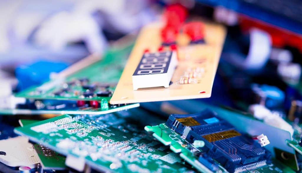 “Trust Me” – Taking a Zero-Risk Human-Centered Approach to Data ...